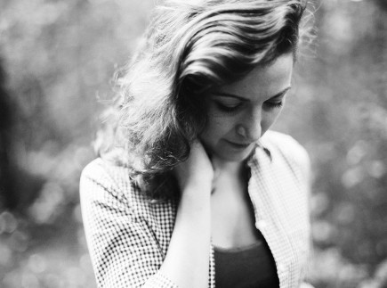 Marion – Session portrait au film – TriX – Blanc Coco Photographe
